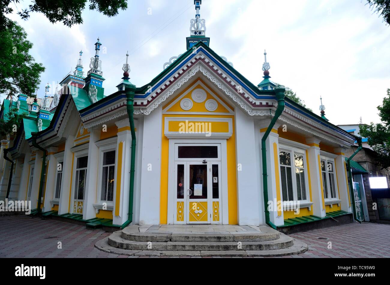 Kazakhstan almaty bazaar hi-res stock photography and images - Alamy