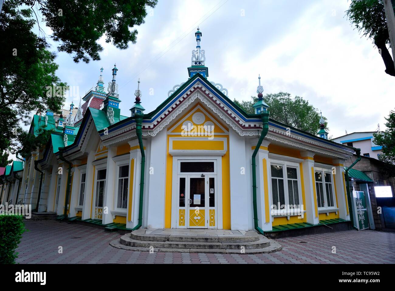 Kazakhstan almaty bazaar hi-res stock photography and images - Alamy