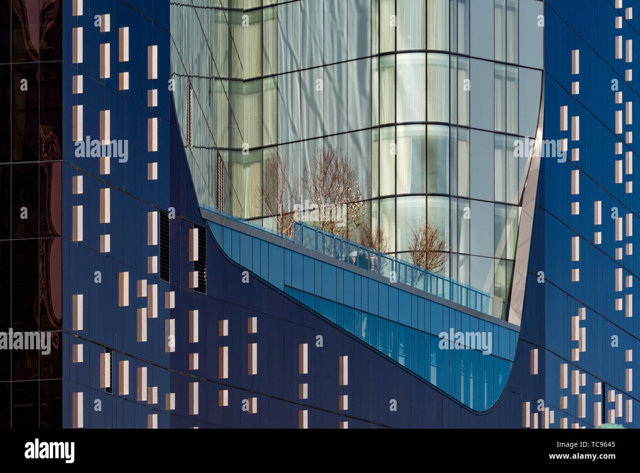 Jw marriott building hi-res stock photography and images - Alamy