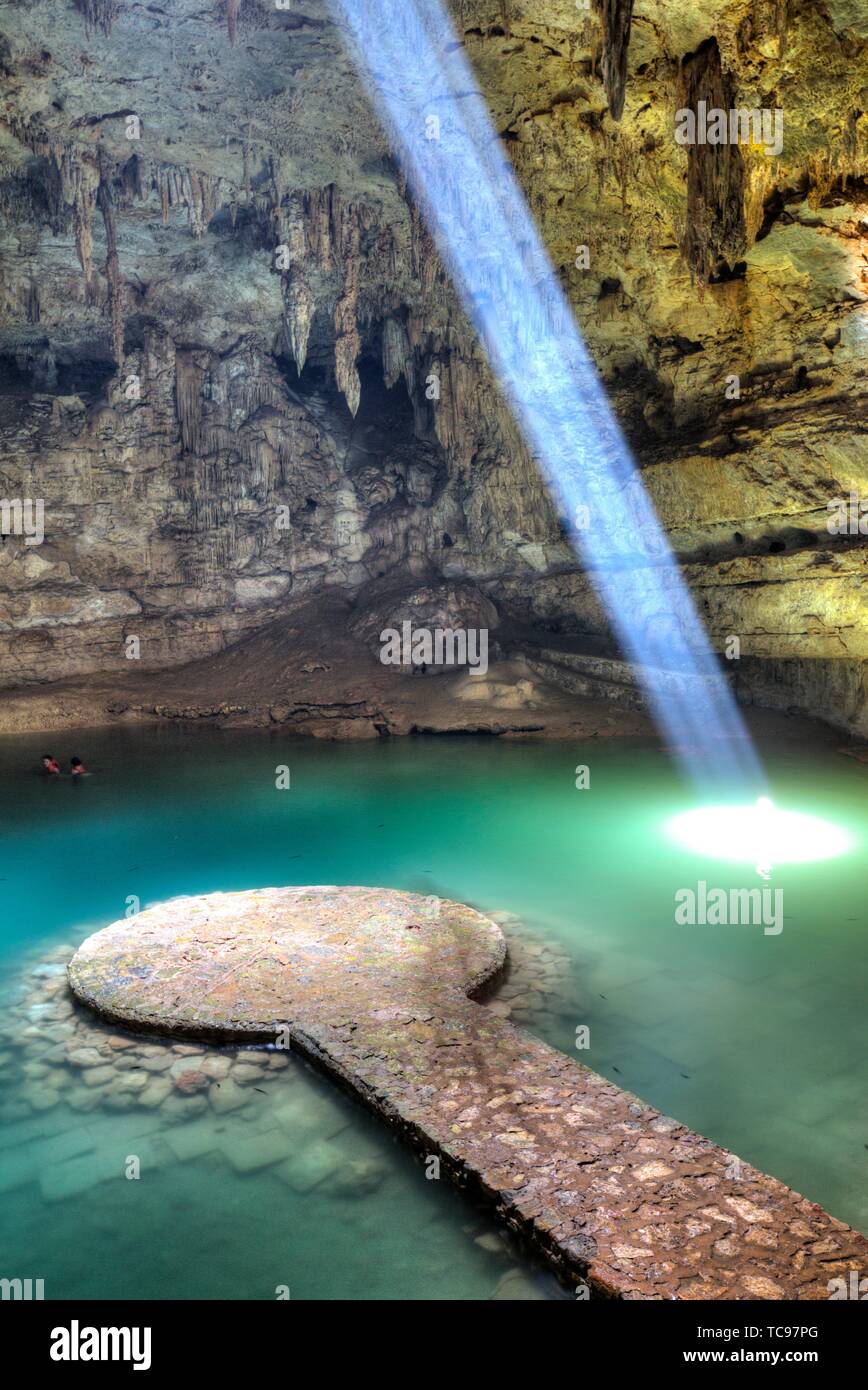 Cenote yucatan underground hi-res stock photography and images - Alamy