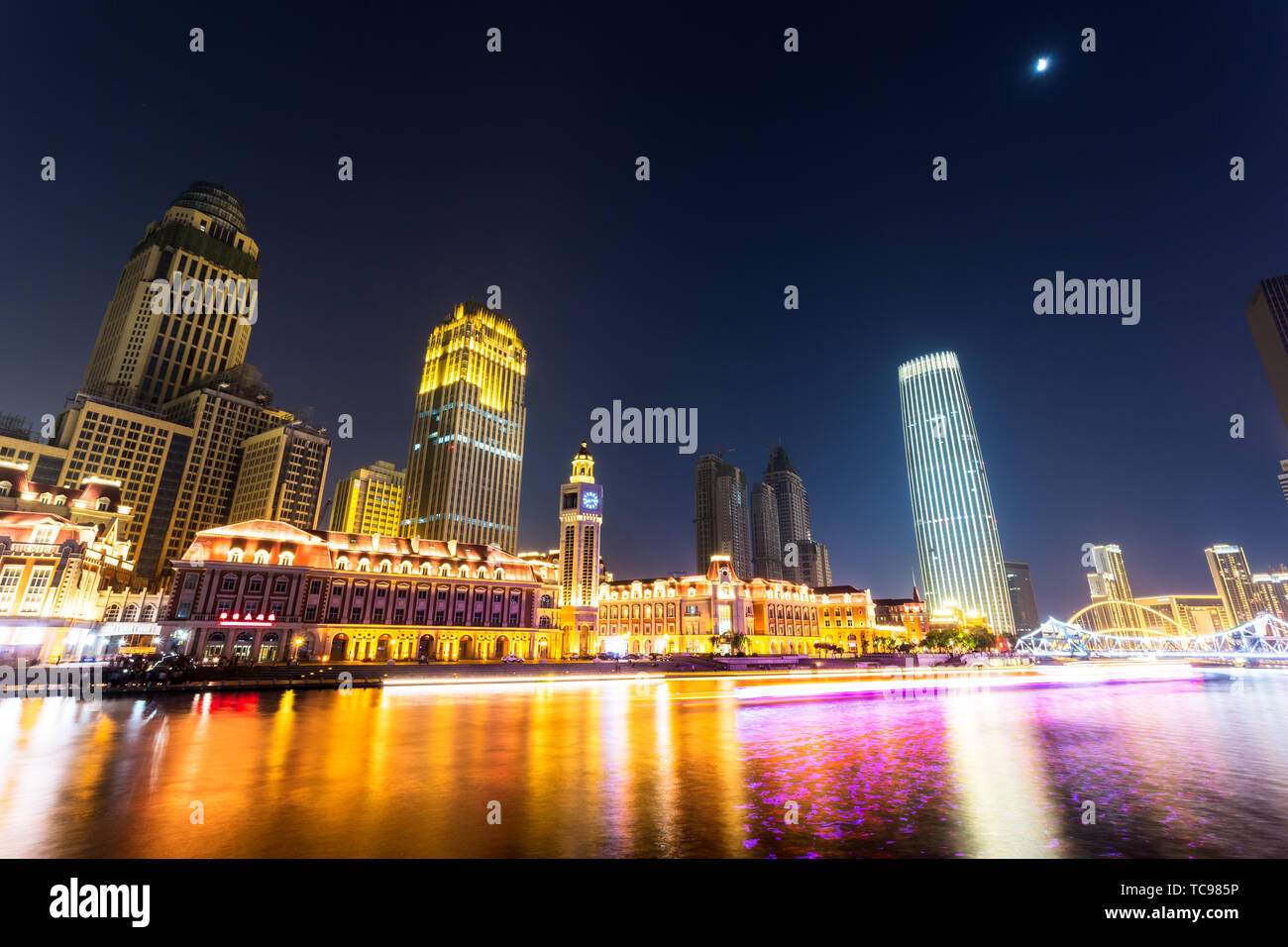 Modern photography at riverbank Stock Photo - Alamy