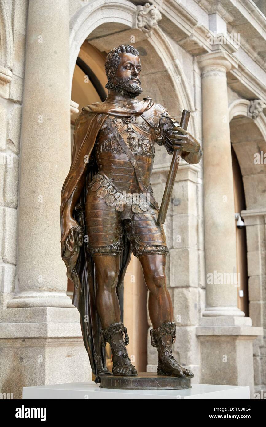King philip sculpture hi-res stock photography and images - Alamy