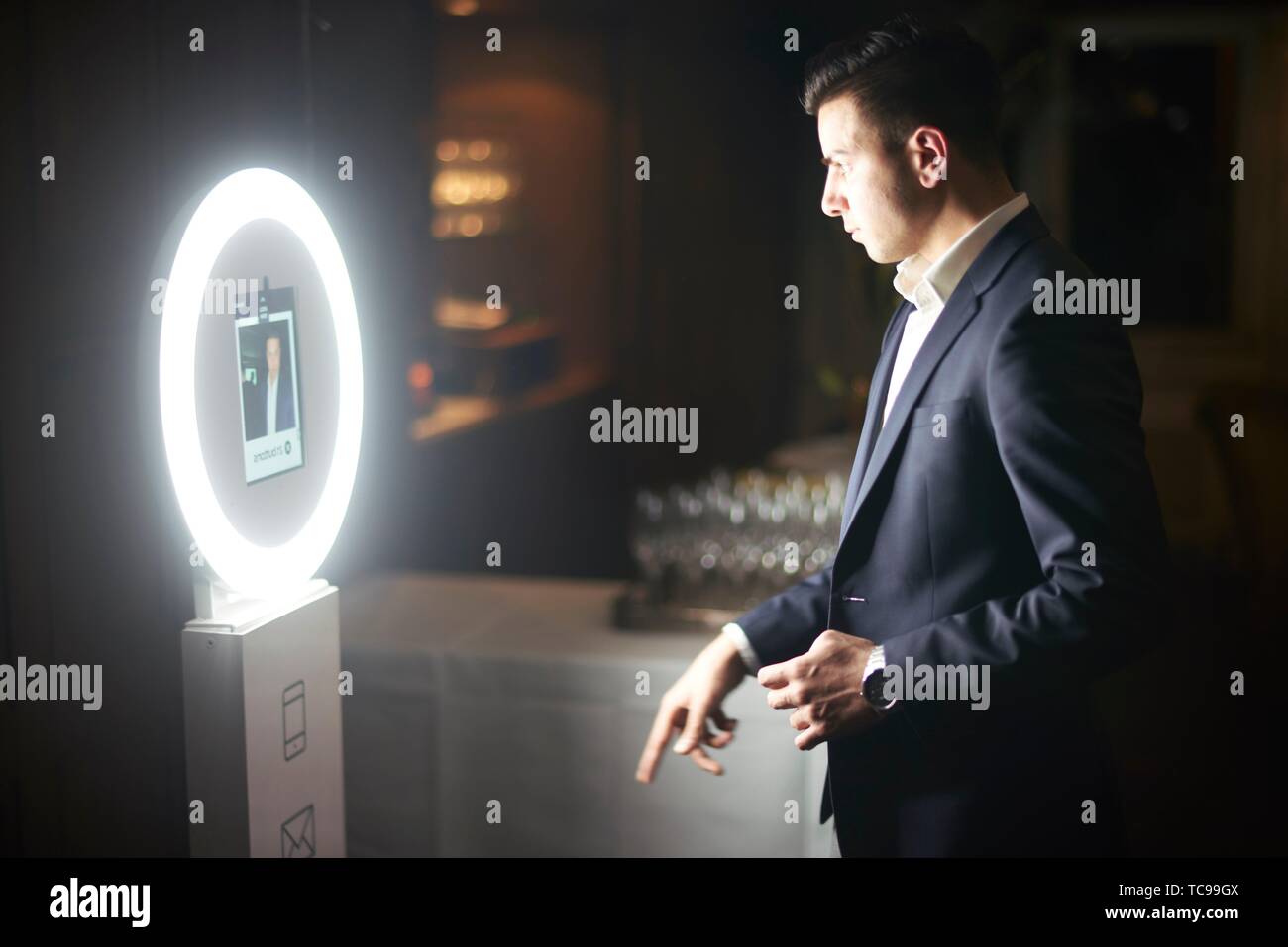 Berlin photo booth hi-res stock photography and images - Alamy