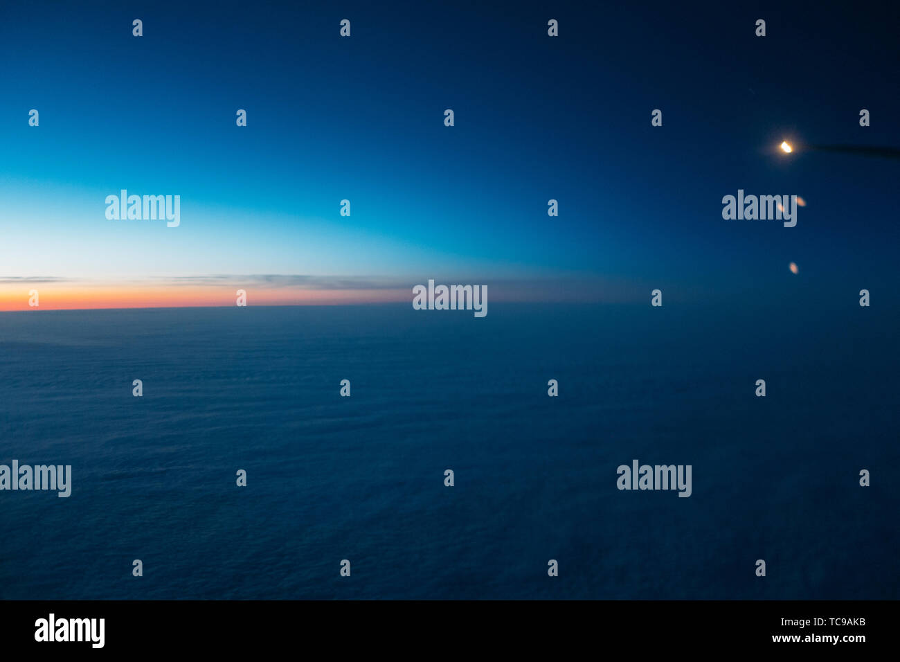 Aircraft flying at high altitude Stock Photo - Alamy