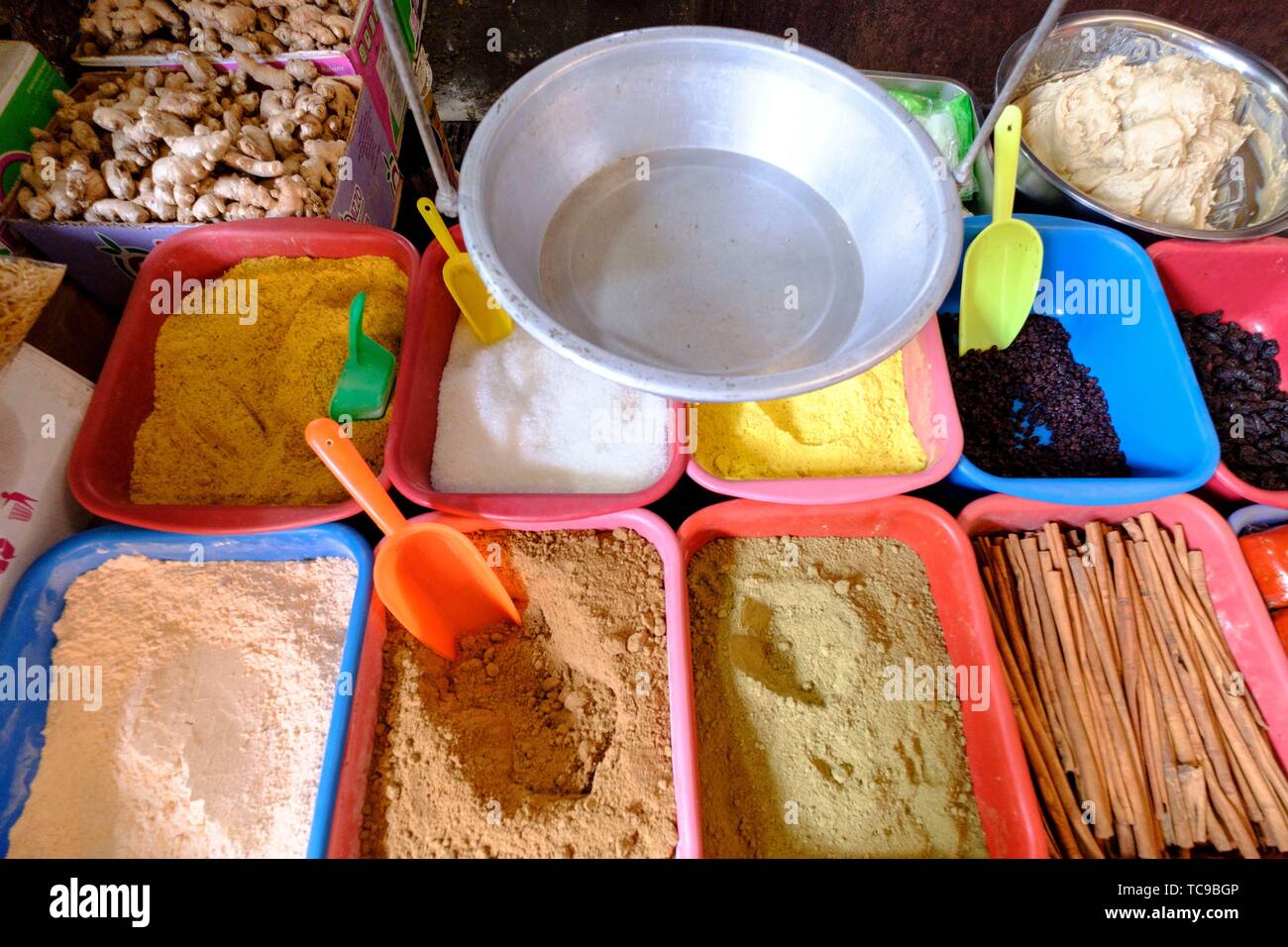 Mercado de guatemala hi-res stock photography and images - Alamy