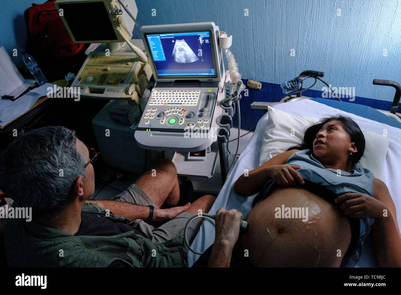 Foetal ultrasound scan hi-res stock photography and images - Alamy