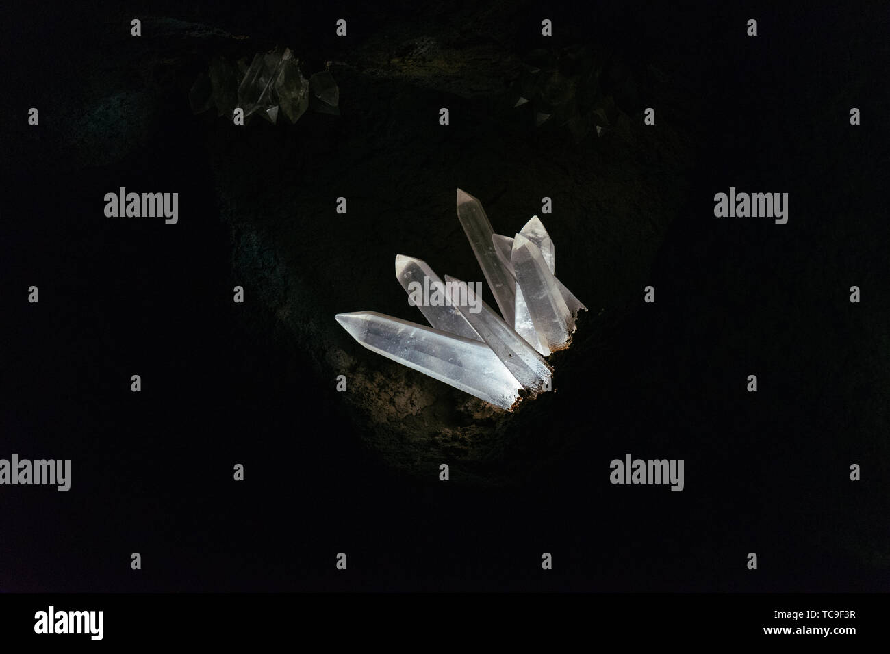 Transparent minerals hi-res stock photography and images - Alamy