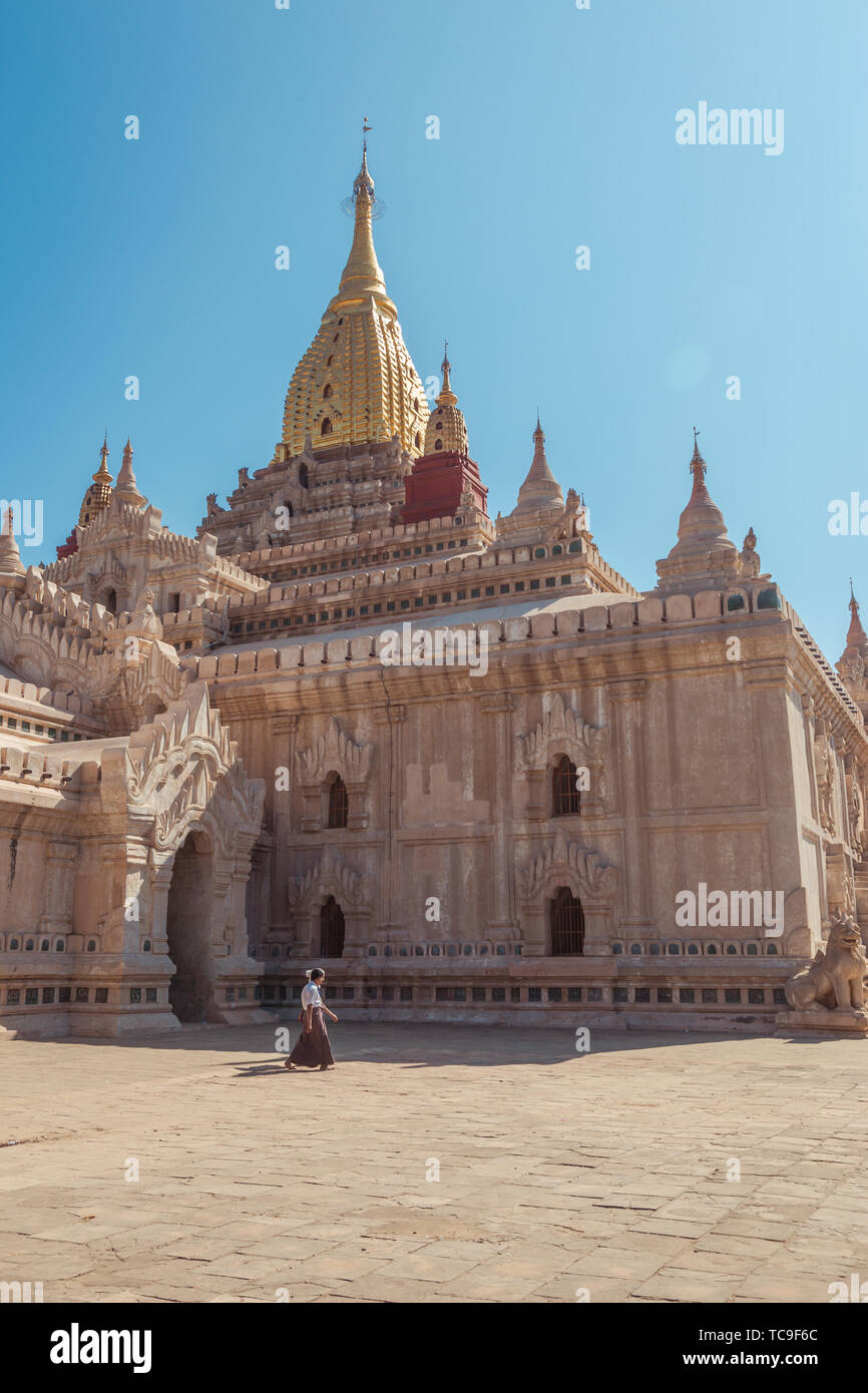 Pugan Ananda Temple Stock Photo - Alamy