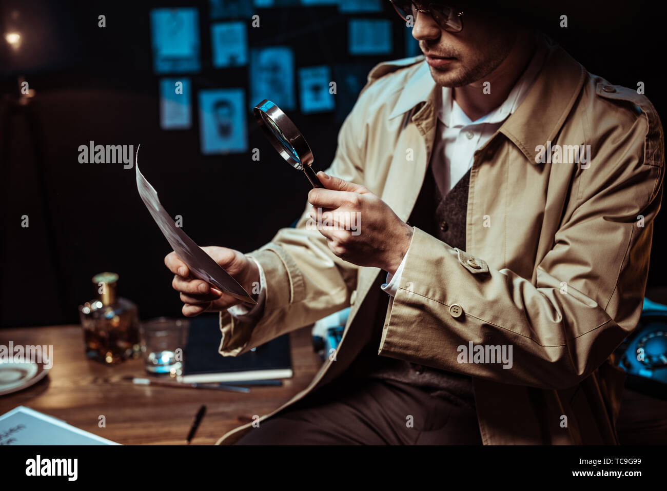 Trench Coat Detective High Resolution Stock Photography and Images - Alamy