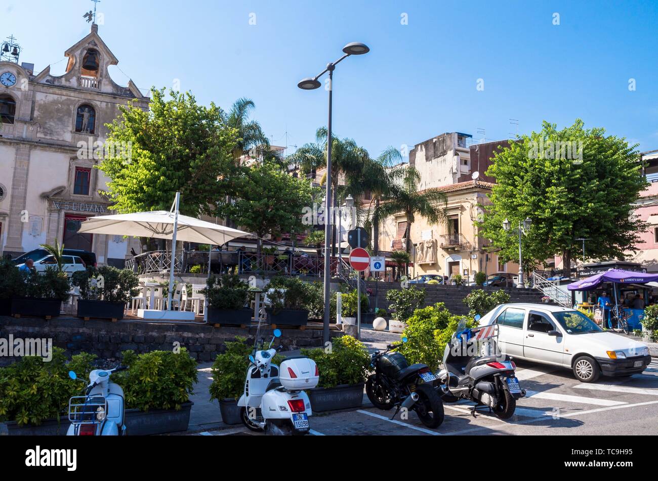 Aci castello square hi-res stock photography and images - Alamy