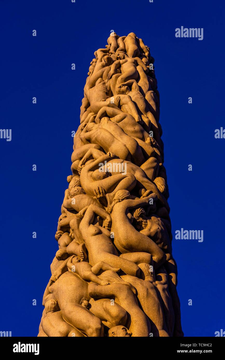 Gustav Vigeland Sculpture Park Winter High Resolution Stock Photography ...
