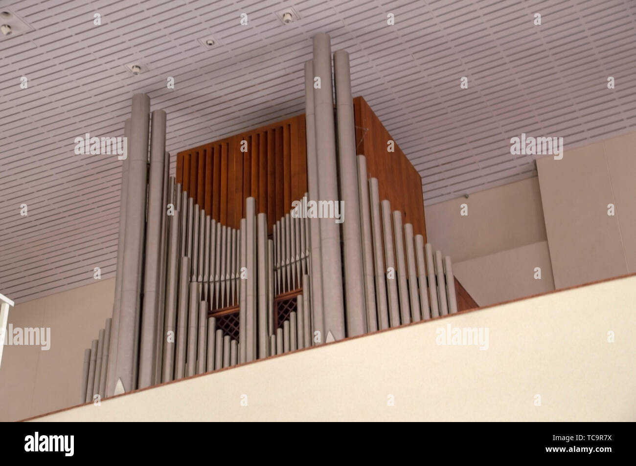 Organ At The Catholic Church Osaka Japan 2016 Stock Photo - Alamy