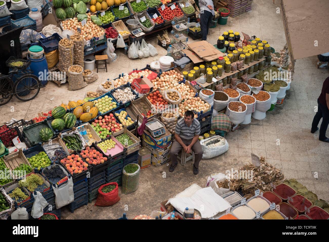 Traditional Grocery Shop High Resolution Stock Photography and Images ...