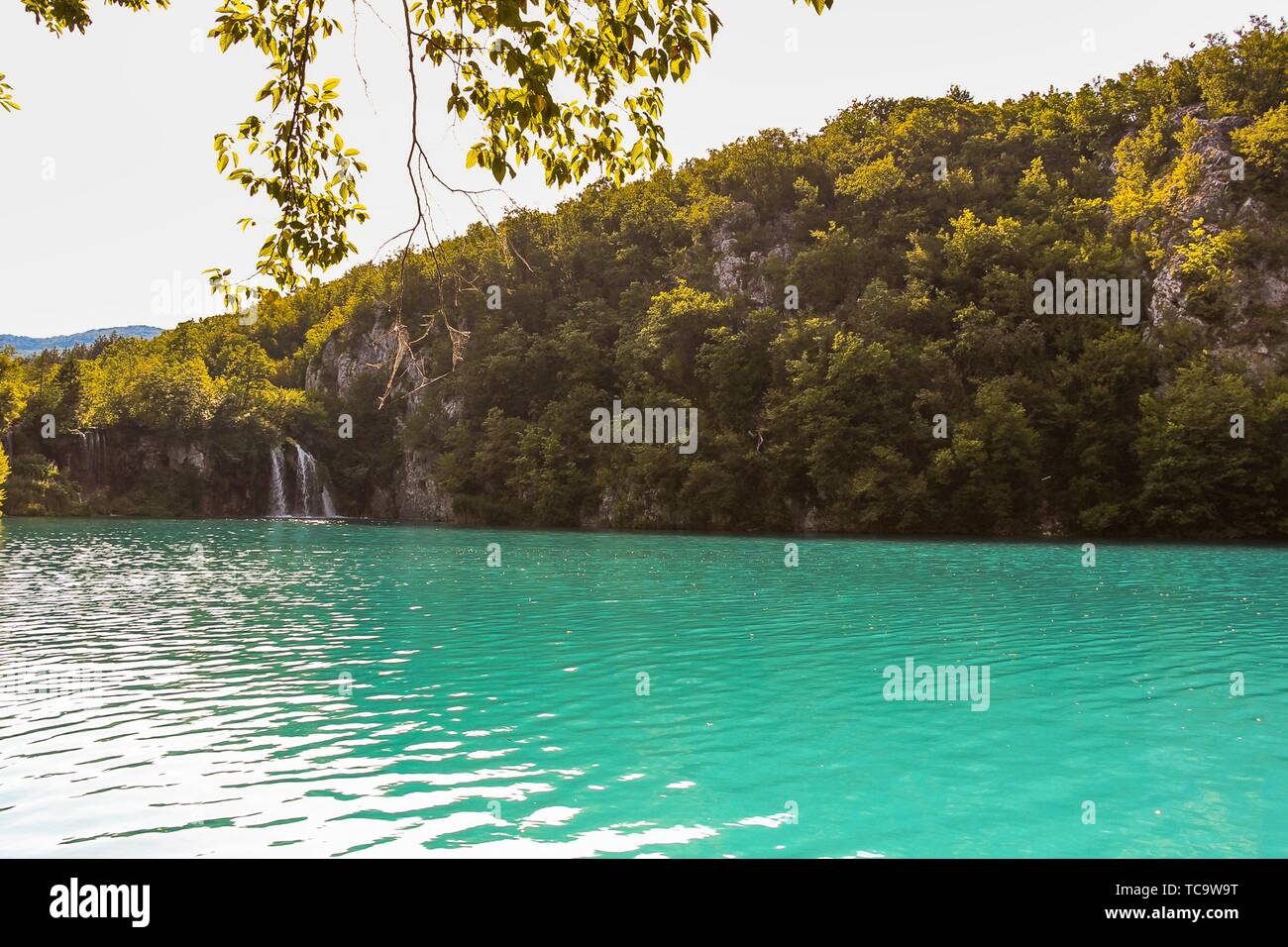 Turquoise lakes hi-res stock photography and images - Alamy