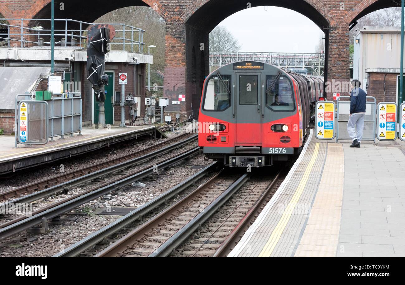Busy metro system hi-res stock photography and images - Alamy