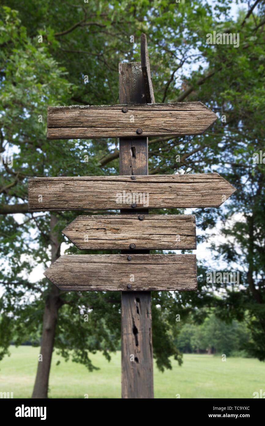 Vertical direction signage hi-res stock photography and images - Alamy