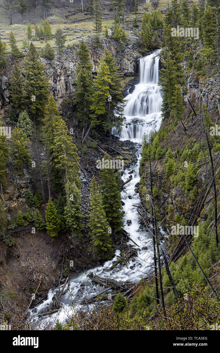 Undine falls in the yellowstone national park hi-res stock photography ...