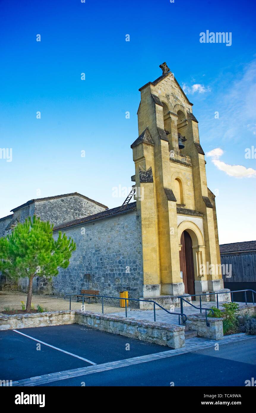 Eymet village hi-res stock photography and images - Alamy