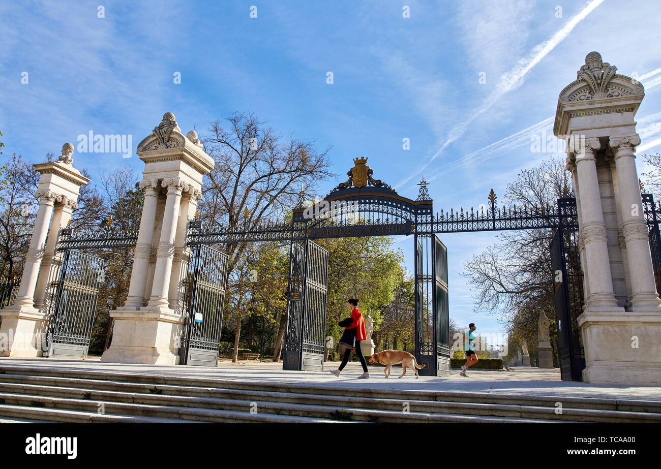 Parque el retiro madrid hi-res stock photography and images - Alamy
