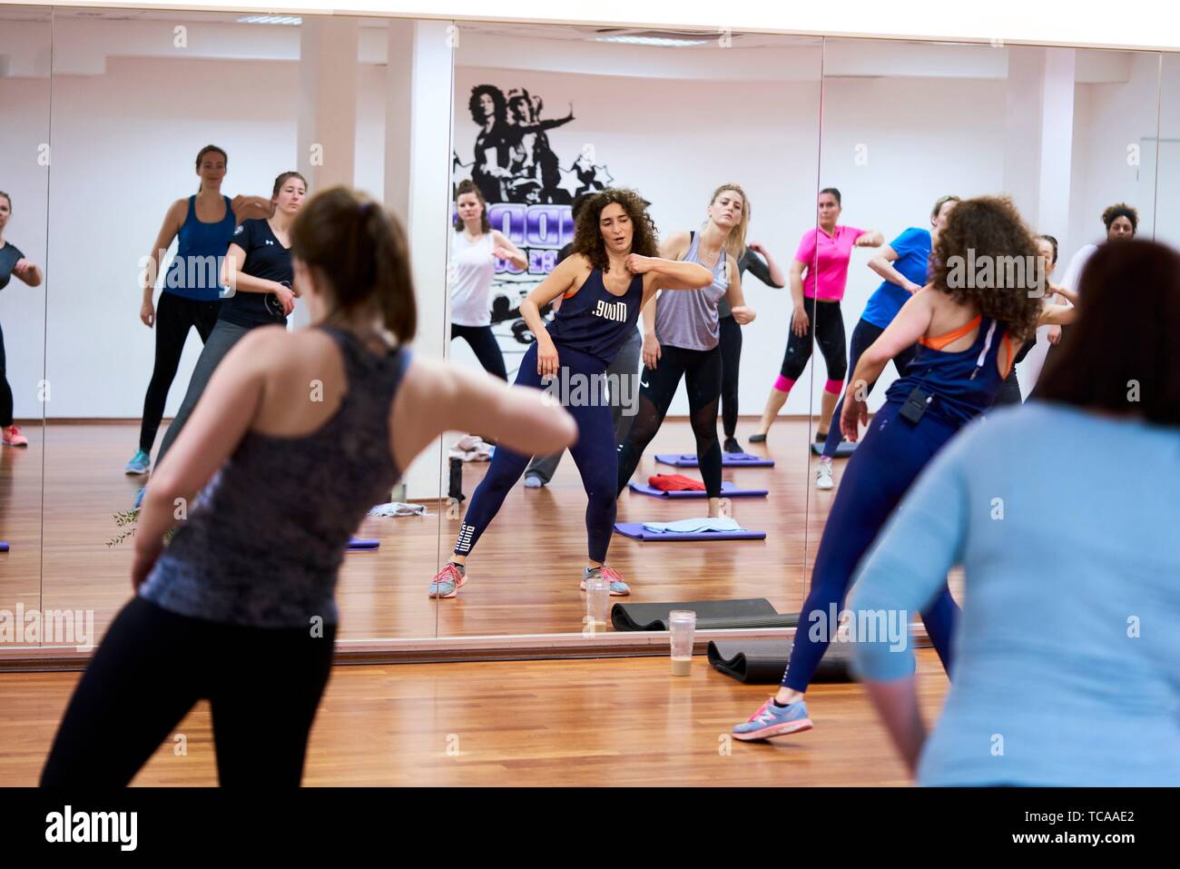 Women in fitness class Stock Photo - Alamy