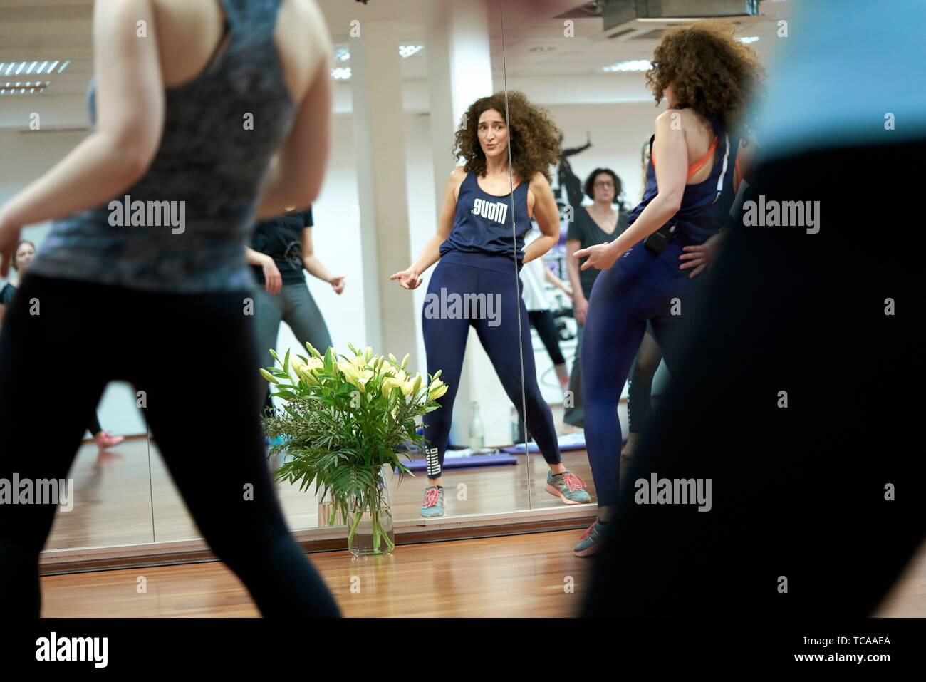 Women in fitness class Stock Photo - Alamy