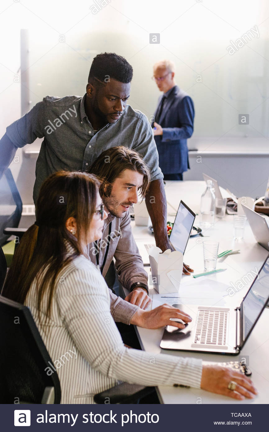 Black men eating out hi-res stock photography and images - Alamy