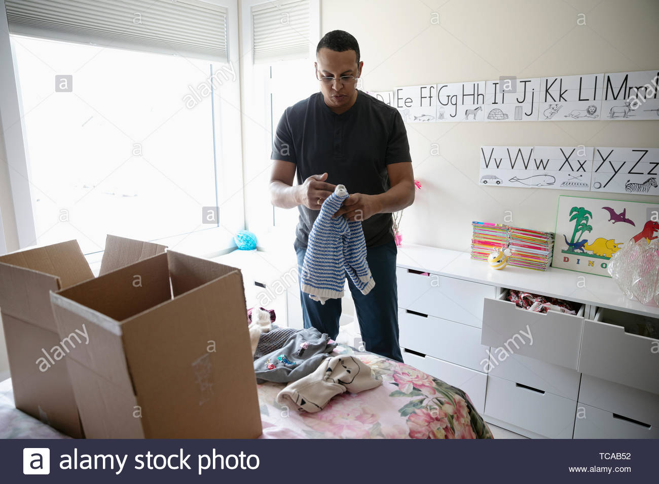 Sorting Cardboard High Resolution Stock Photography and Images - Alamy