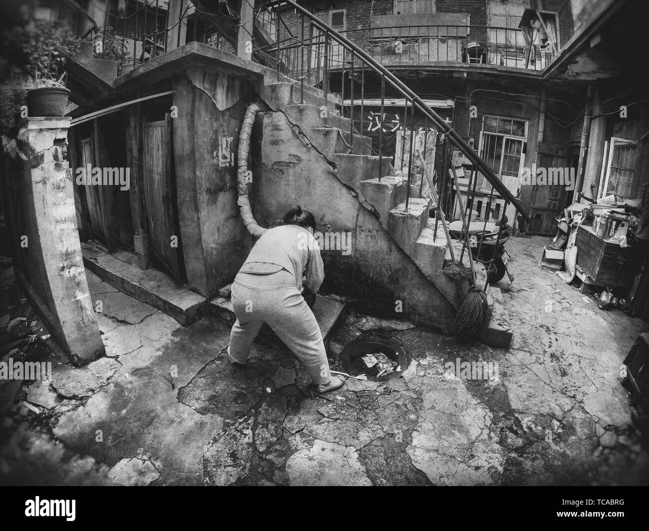 Systems building Black and White Stock Photos & Images - Alamy