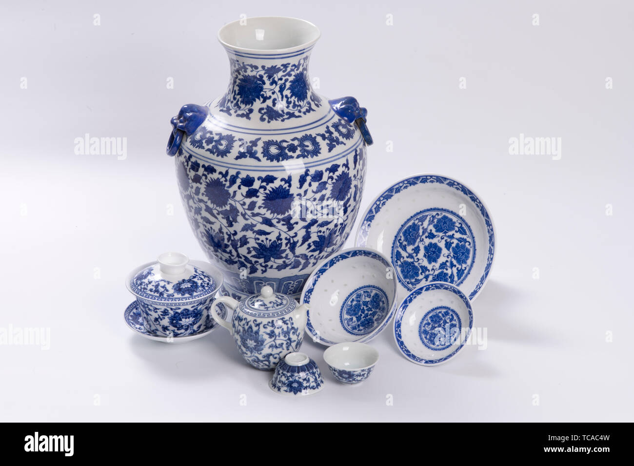 blue and white porcelain Stock Photo - Alamy