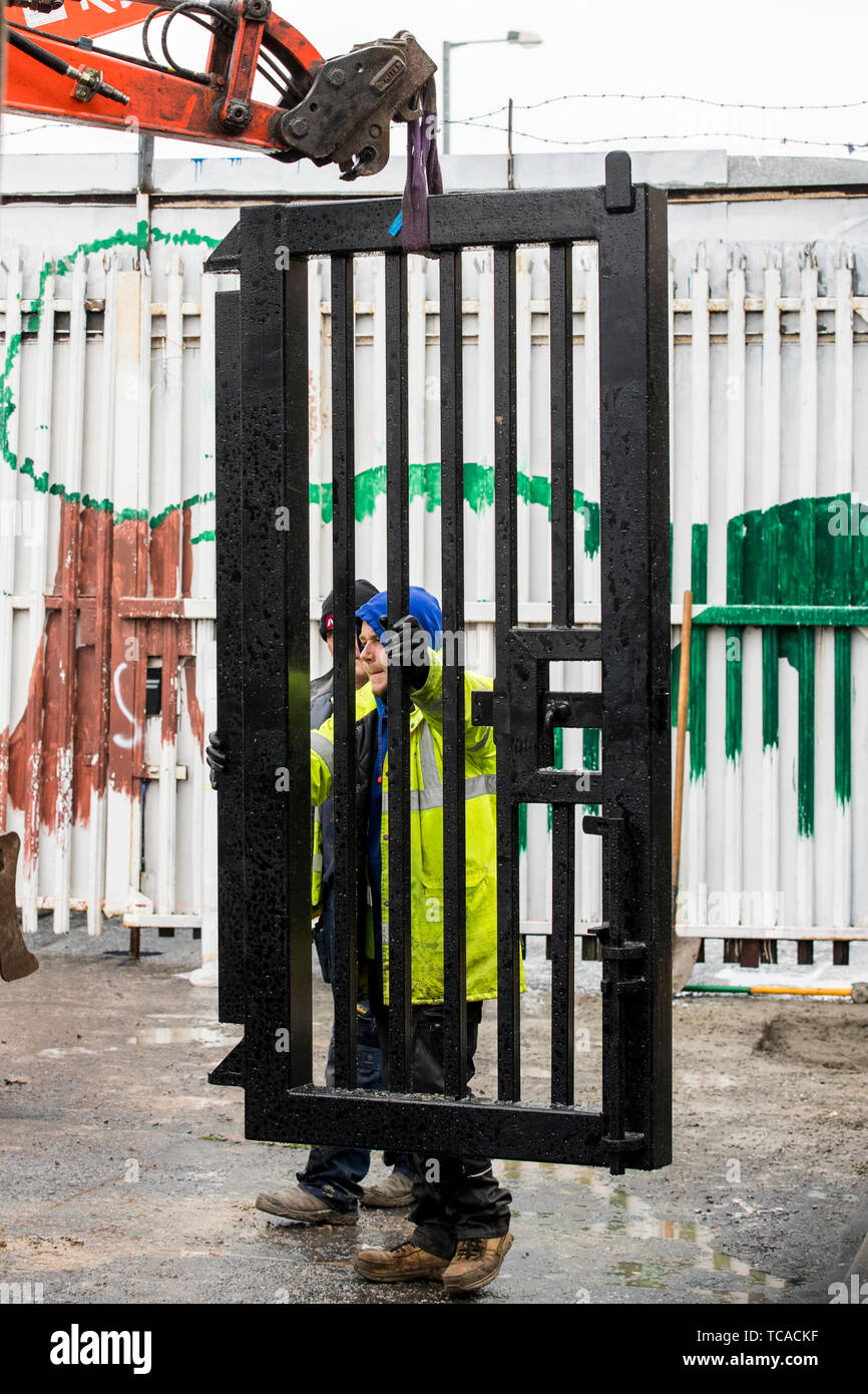 Work underway at the Townsend Street interface gates which form part of ...