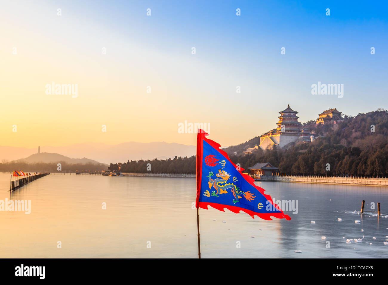 Summer Palace Longevity Mountain - Kunming Lake - Buddha Xiang Pavilion ...