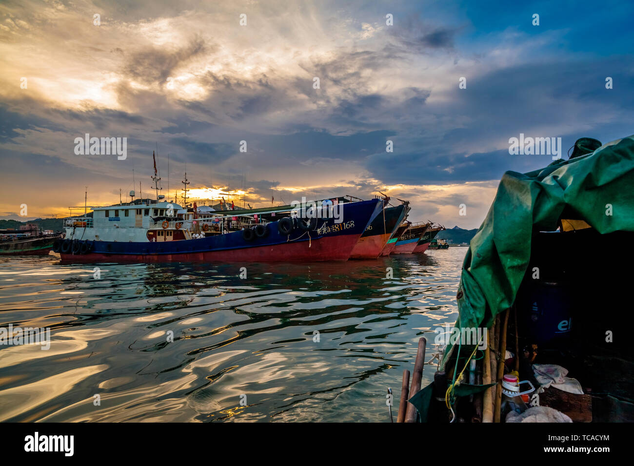 Dongping town hi-res stock photography and images - Alamy