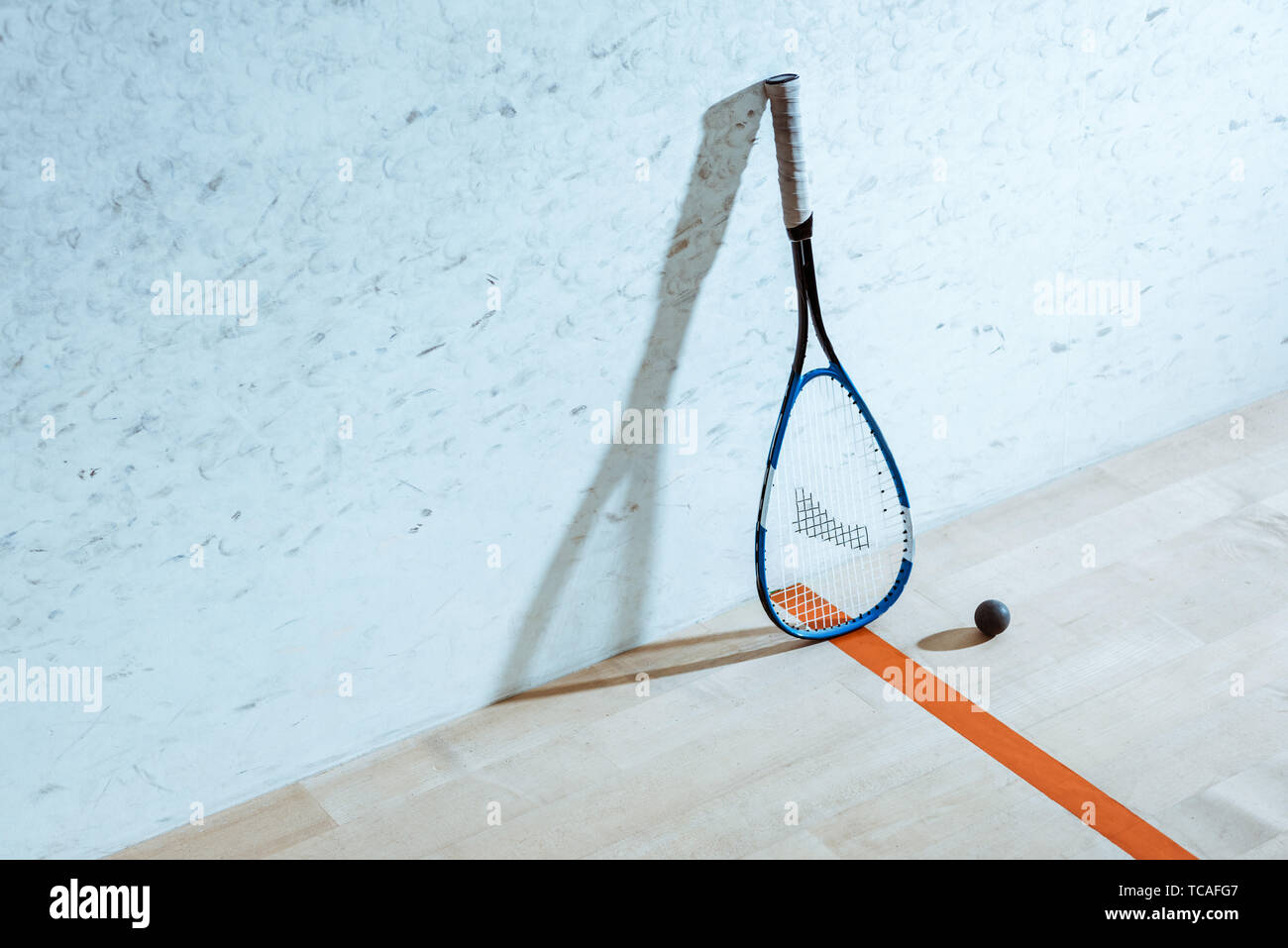 Four walled hi-res stock photography and images - Alamy