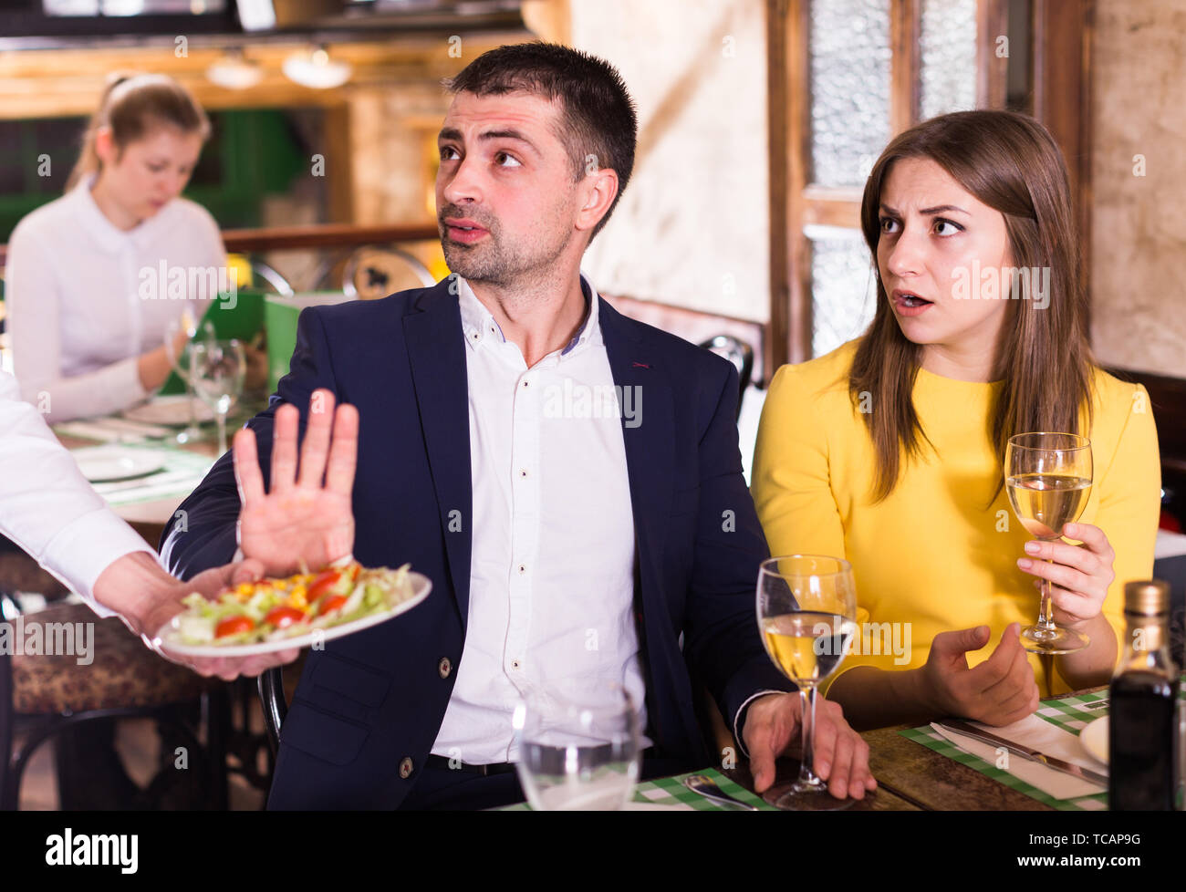 Couple refusing to talk hi-res stock photography and images - Alamy