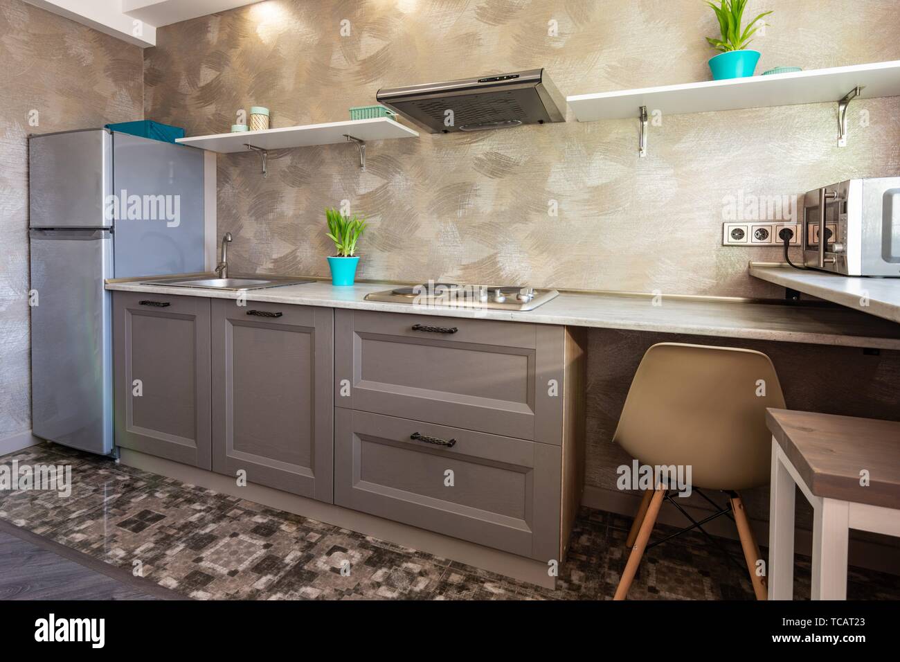 Cluttered Kitchen Stock Photos & Cluttered Kitchen Stock Images - Alamy