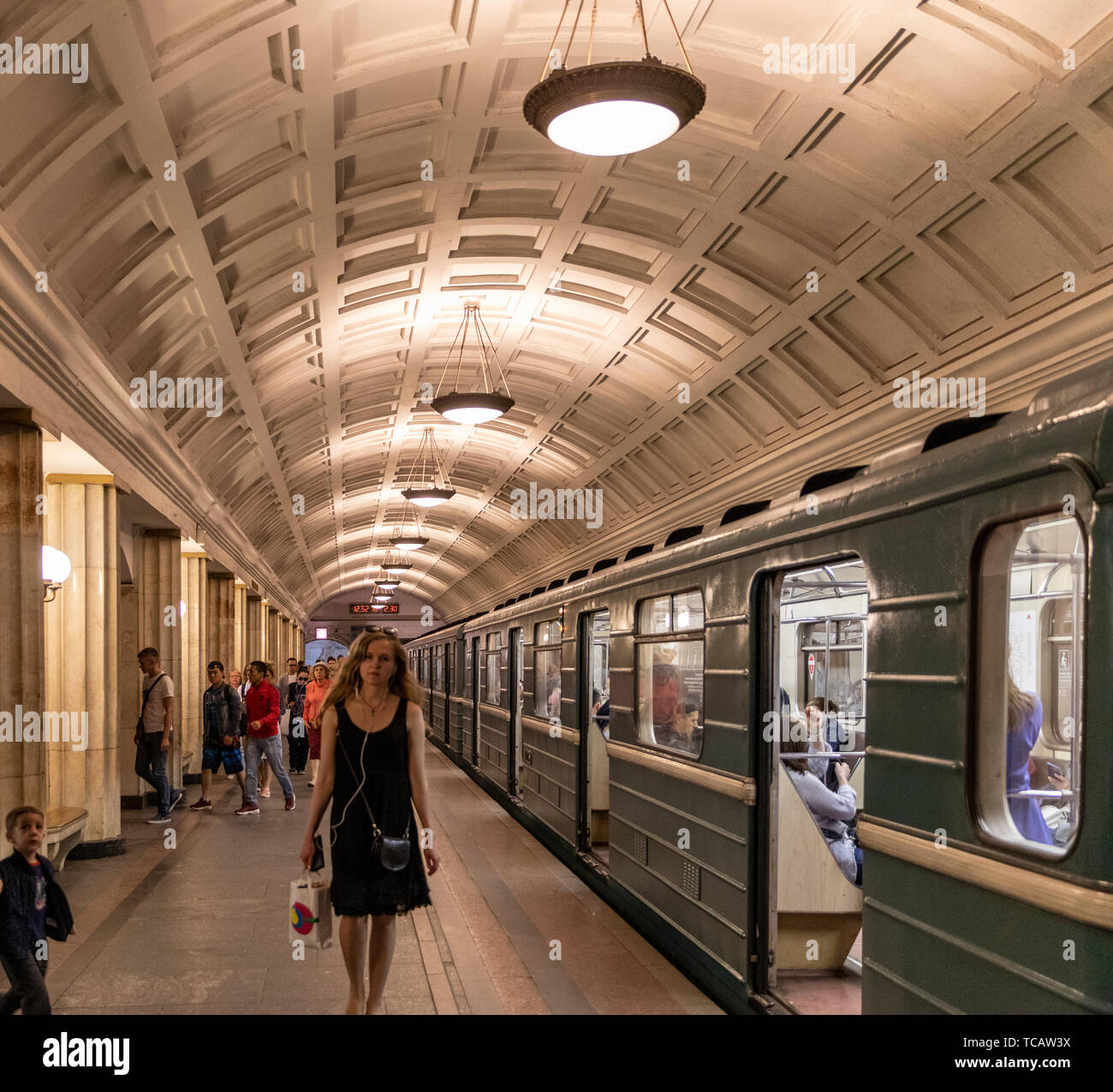 Moscow subway station hi-res stock photography and images - Alamy