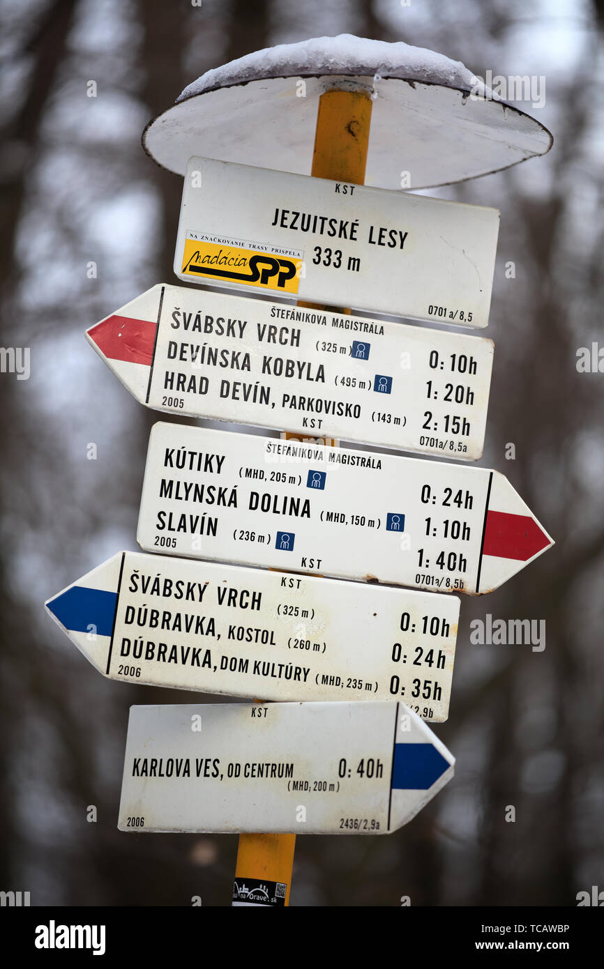Turisticke znacky hi-res stock photography and images - Alamy