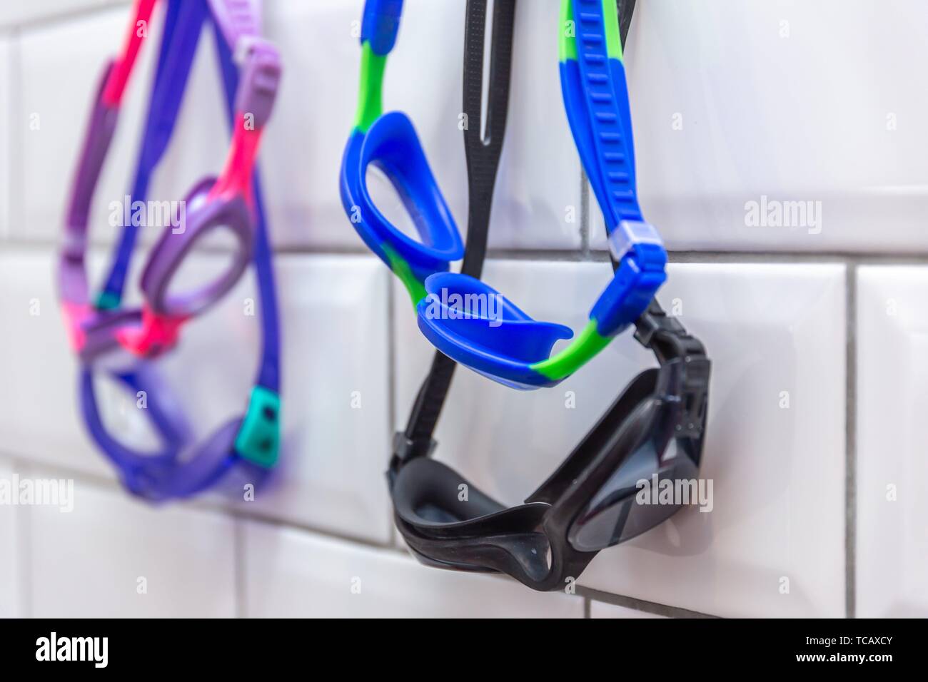 White horizontal wall tile hi-res stock photography and images - Alamy