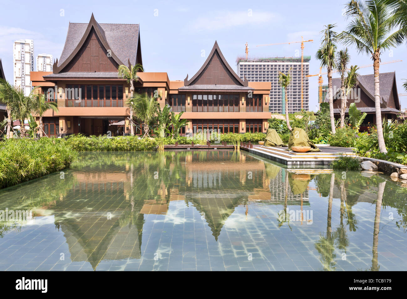 Resort building exterior Stock Photo - Alamy