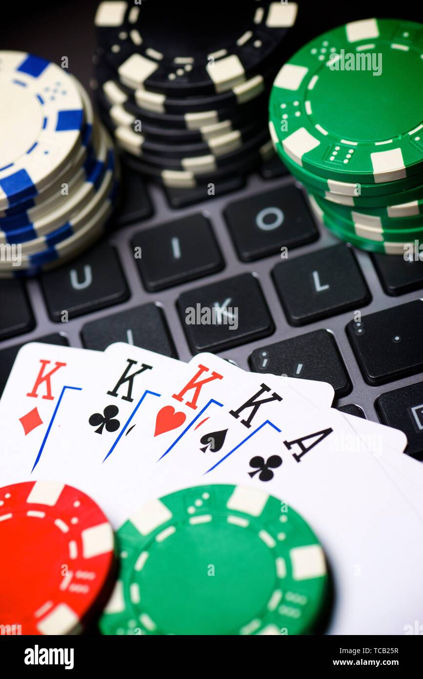 Stacking cards hi-res stock photography and images - Alamy