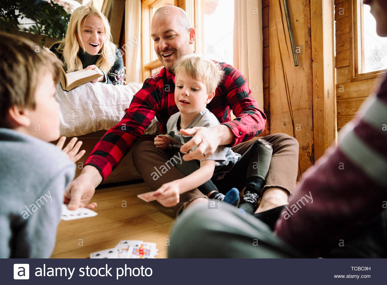 Playing cards family hi-res stock photography and images - Alamy