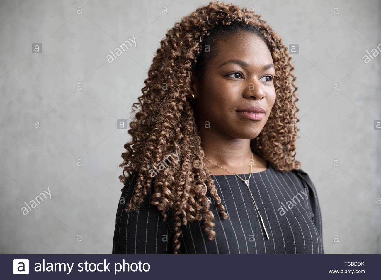 Person looking forward hi-res stock photography and images - Alamy