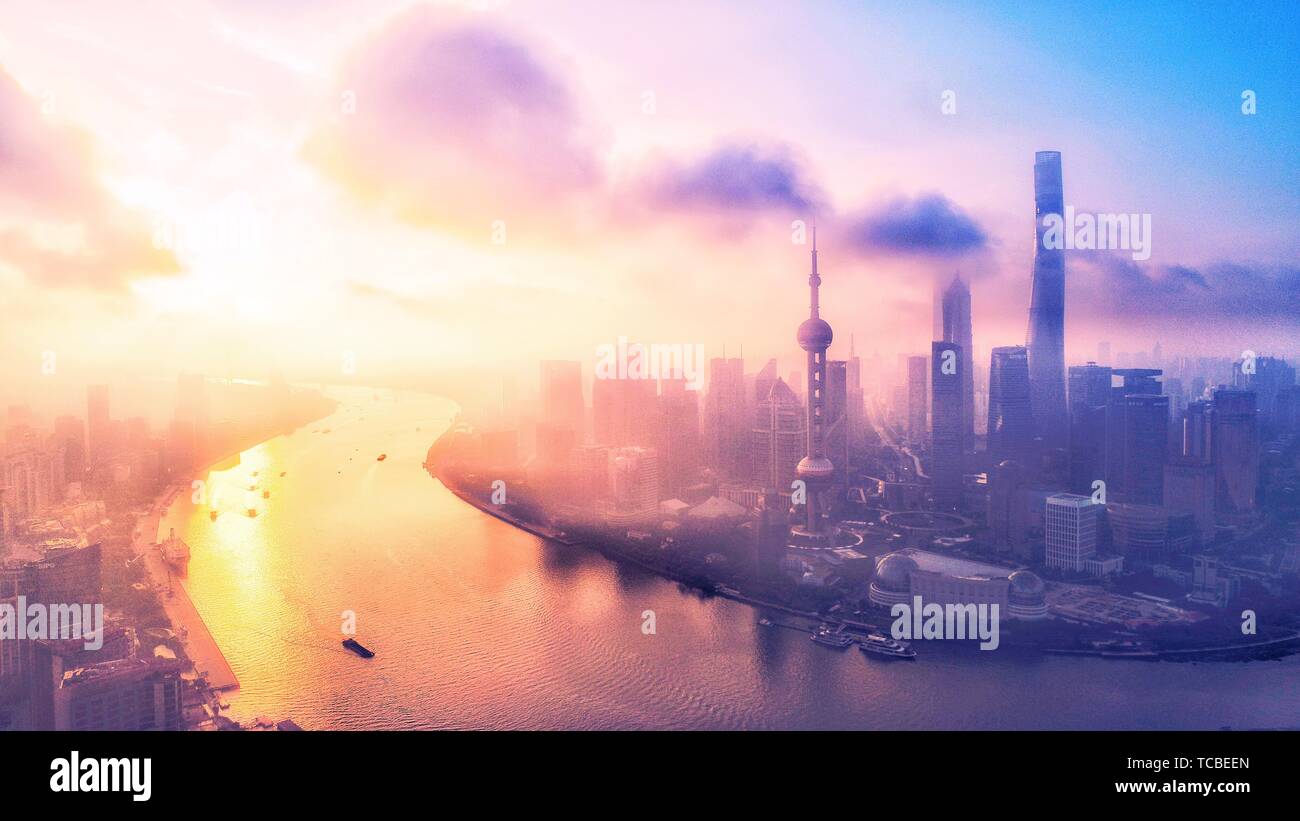 Water pollution lujiazui hi-res stock photography and images - Alamy
