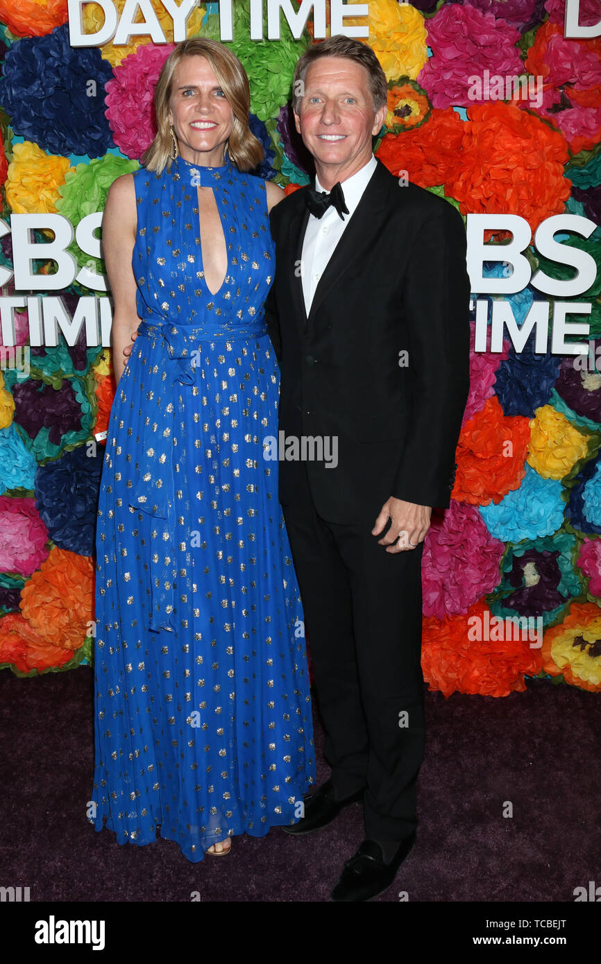 Colleen bell and bradley bell hi-res stock photography and images - Alamy