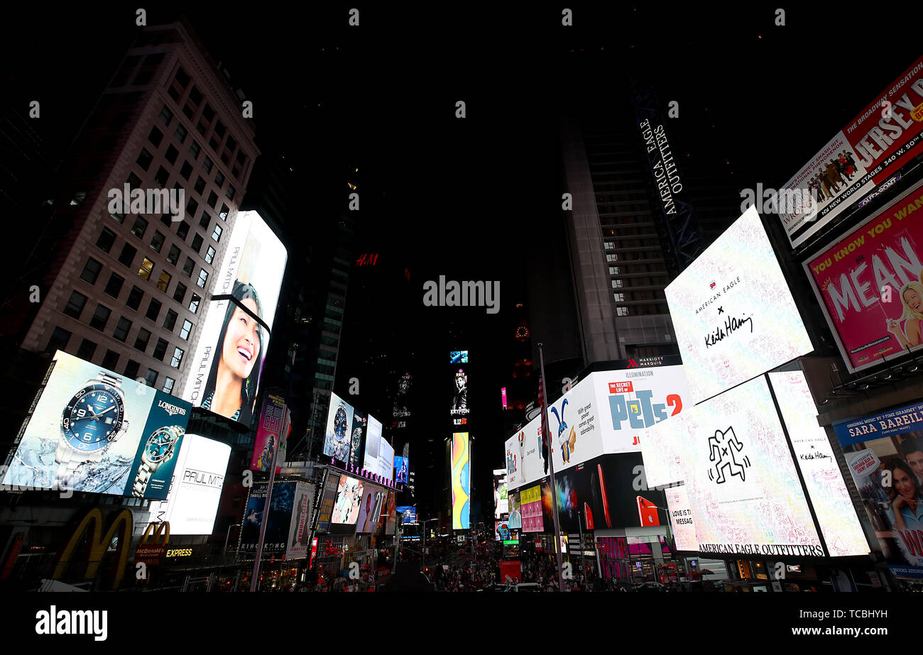 A general view of Times Square in New York, USA Stock Photo - Alamy