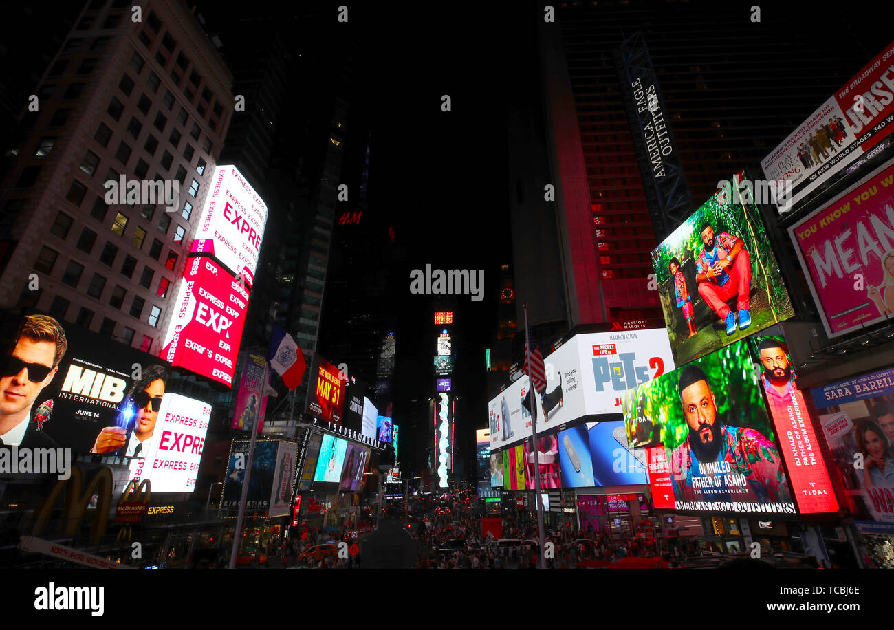 A general view of Times Square in New York, USA Stock Photo - Alamy
