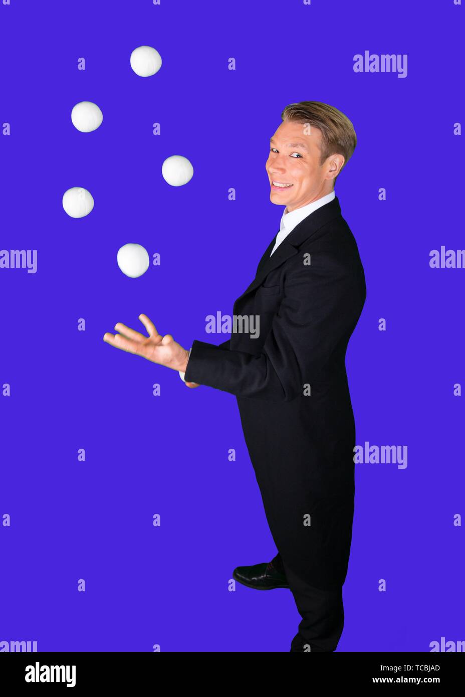 Juggler man hi-res stock photography and images - Alamy