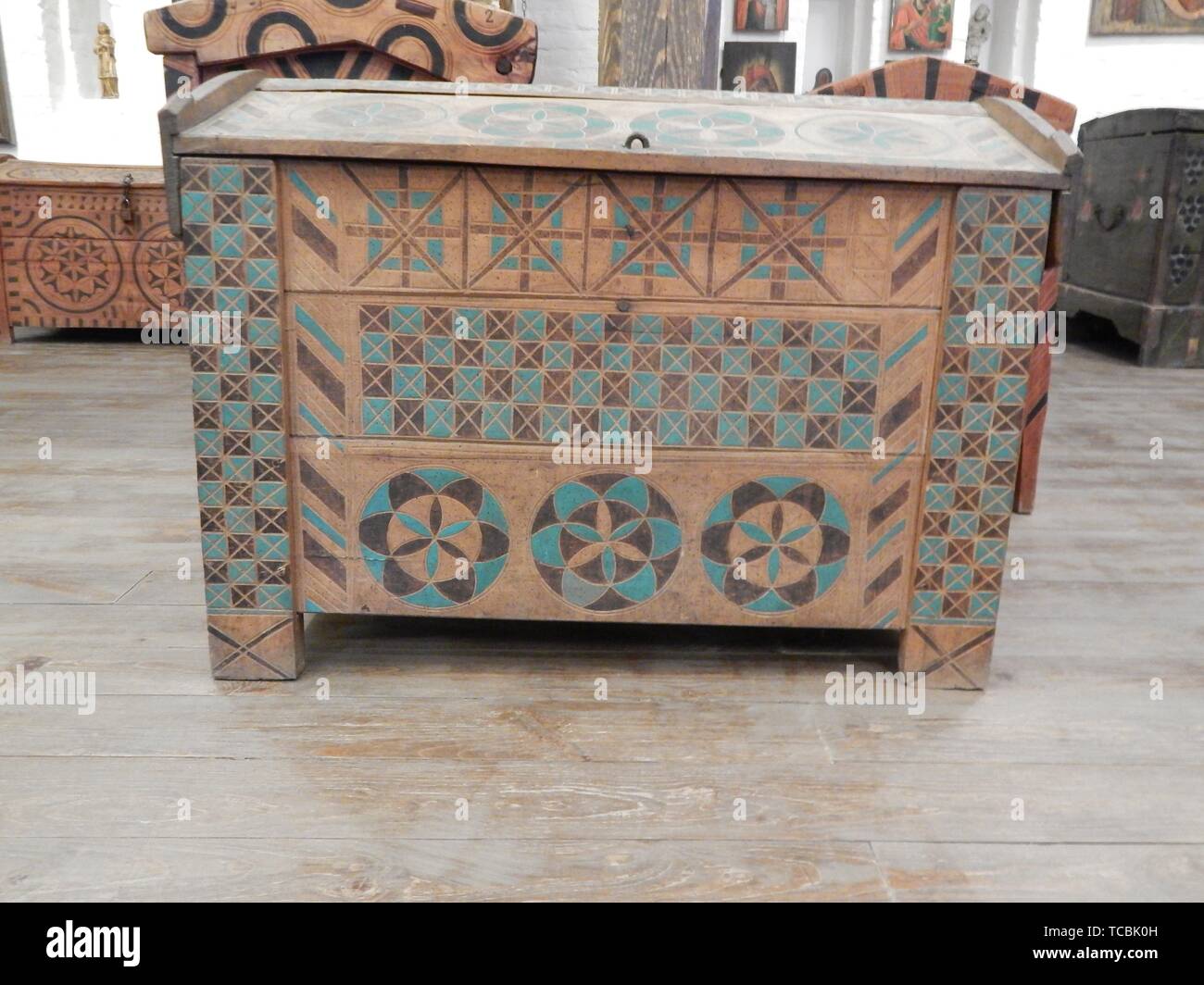 Vintage chest for clothes from the wardrobe and patterns Stock Photo ...