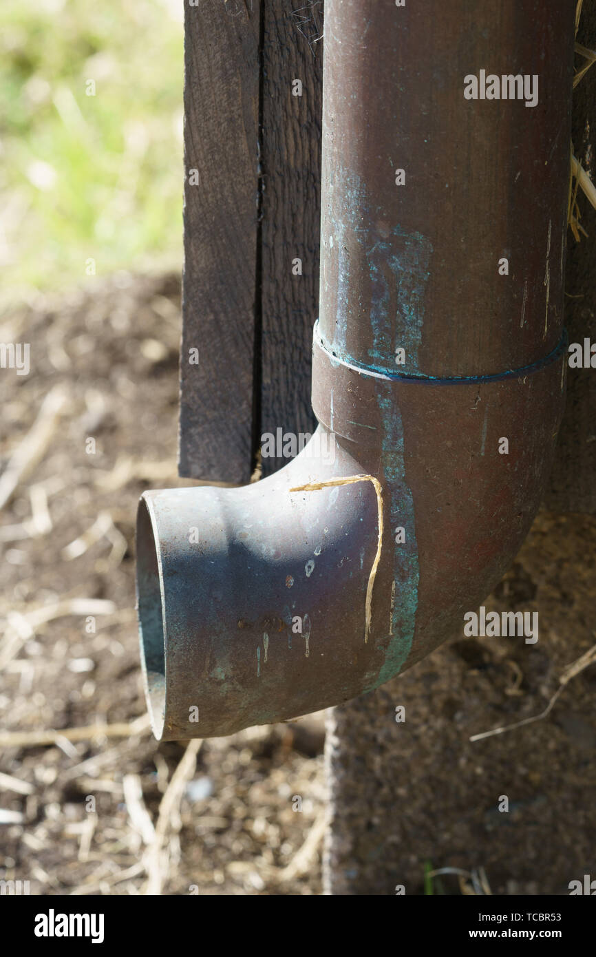 Down spout hi-res stock photography and images - Alamy