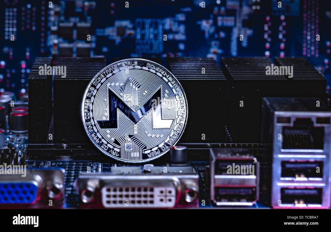Cryptocurrency Mining Computer High Resolution Stock Photography and ...